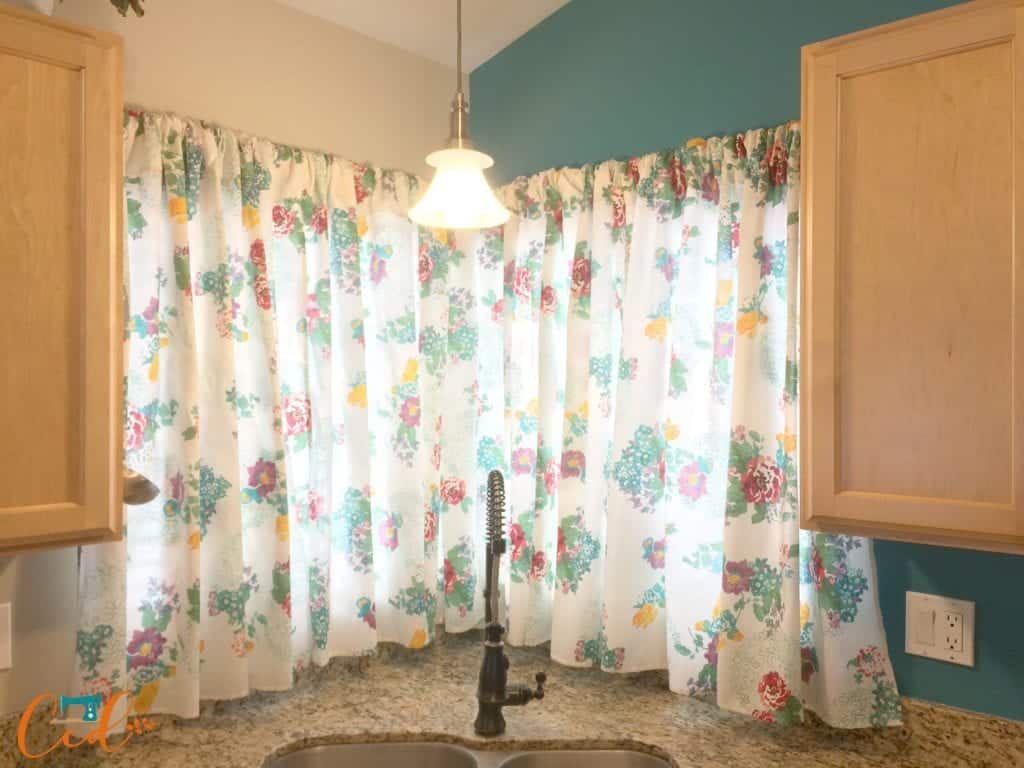 Kitchen Curtains DIY Sewing Tutorial From Tablecloth - ChristaCoDesign