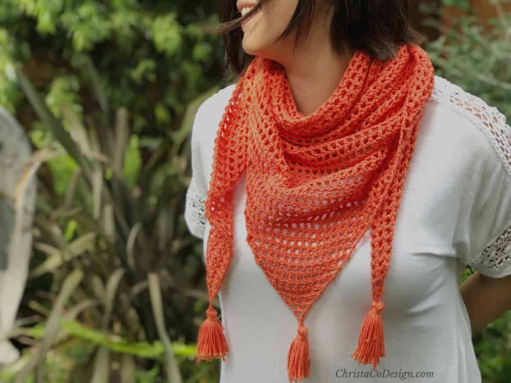 An Easy Crochet Mesh Triangle Shawl Pattern + Video - ChristaCoDesign
