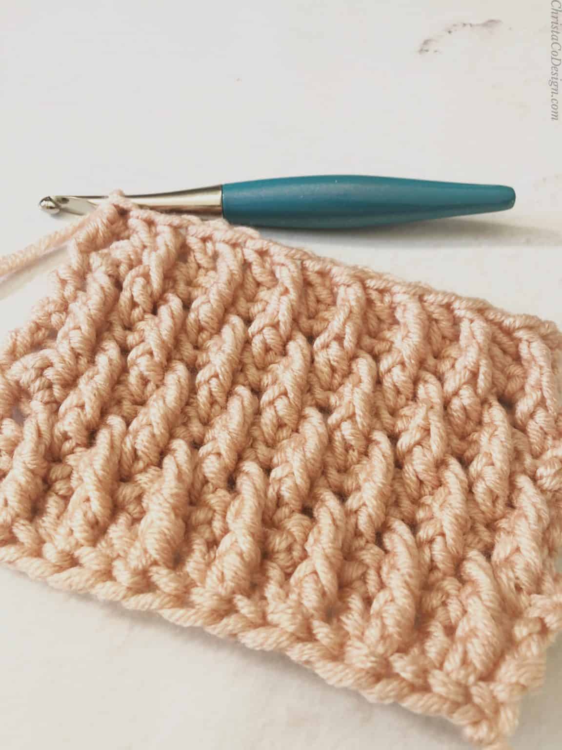 How to Crochet a Chain with Pictures and Video Tutorial - ChristaCoDesign