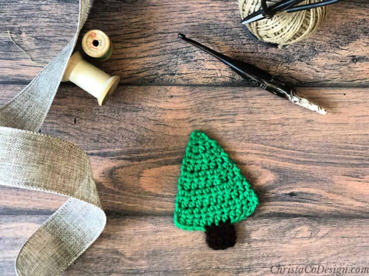 Free Flat Christmas Tree Crochet Pattern - ChristaCoDesign