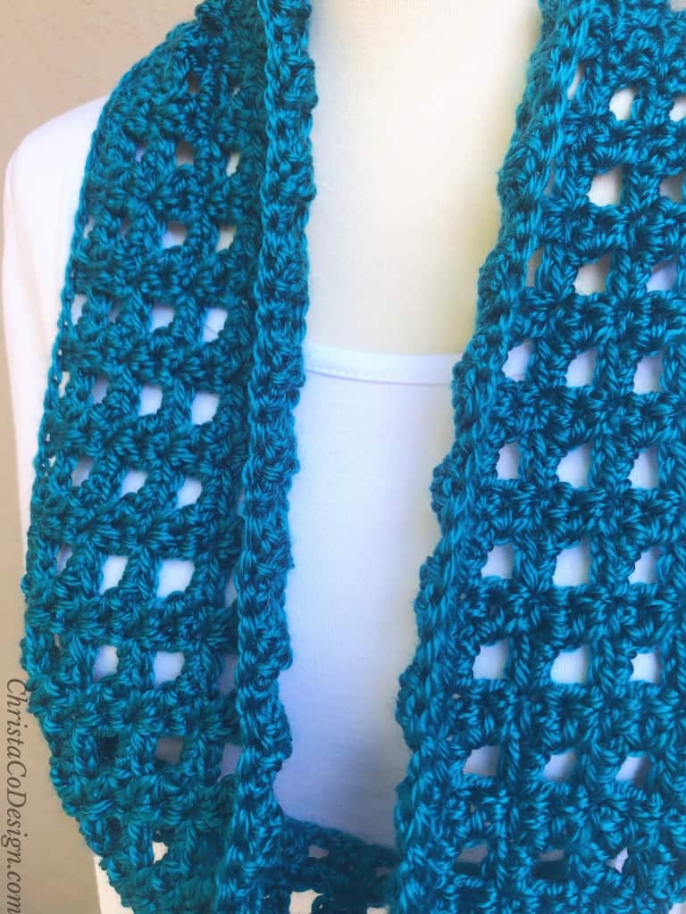 Letta Crochet Infinity Cowl Pattern With Pictures - ChristaCoDesign