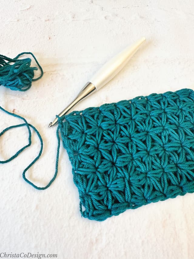 Free Reusable Crochet Mop Cover Pattern - ChristaCoDesign