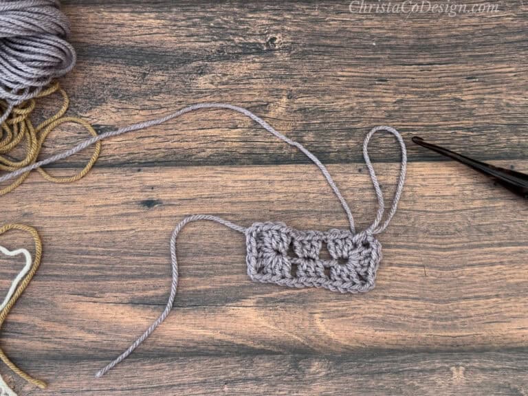 Granny Rectangle Blanket Easy Pattern And Tutorial - ChristaCoDesign