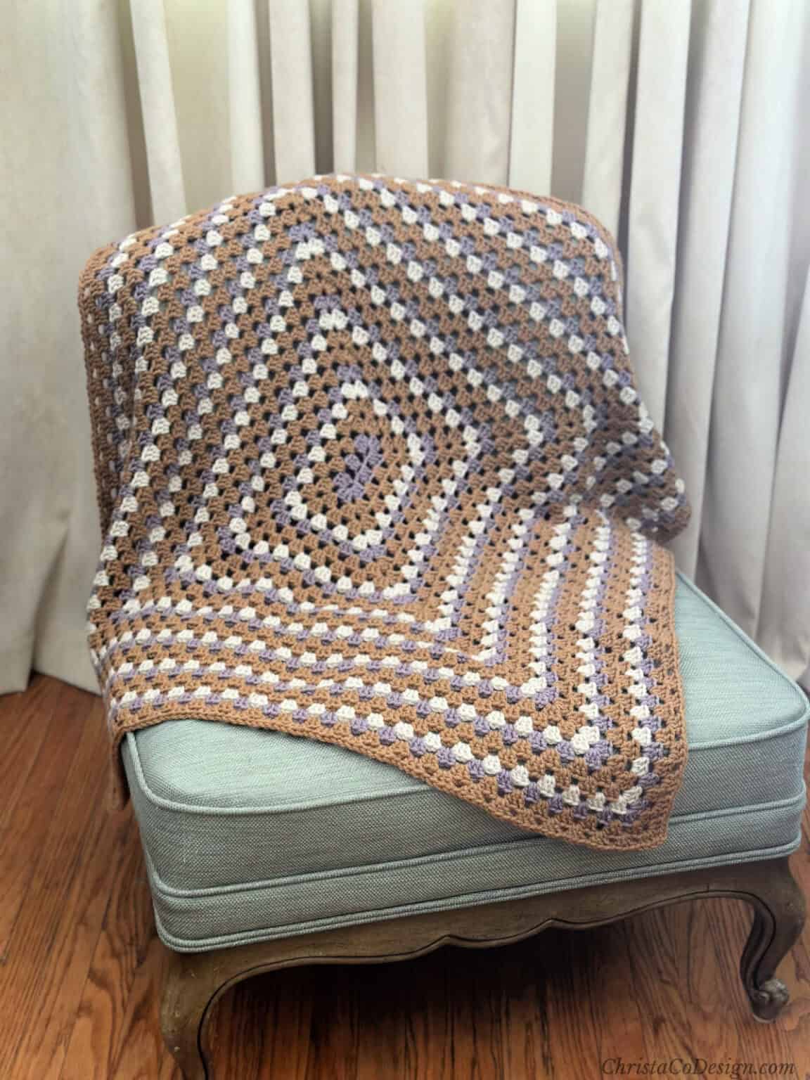 Granny Rectangle Blanket Easy Pattern And Tutorial - ChristaCoDesign